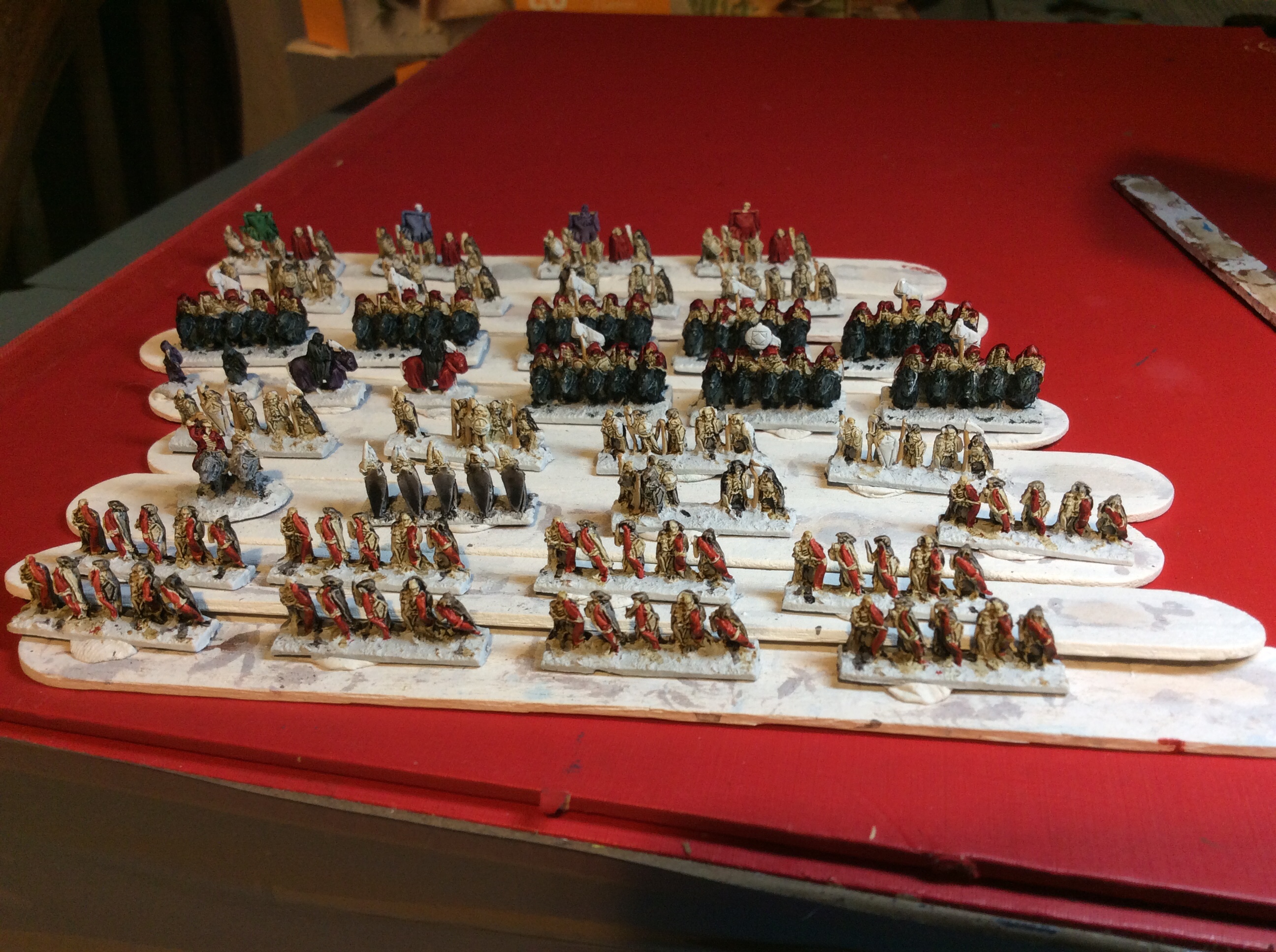 Big, Teeny Tiny Parcels, Undead and Chickens – Bogenwald